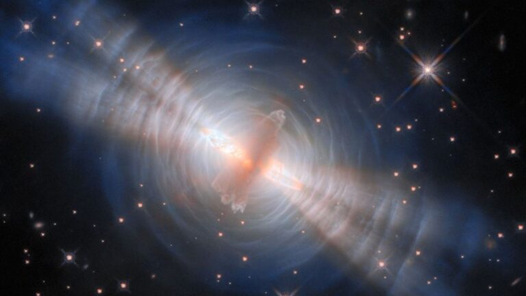 Hubble Telescope Captures Final Moments of Dying Star - THESCJOURNAL